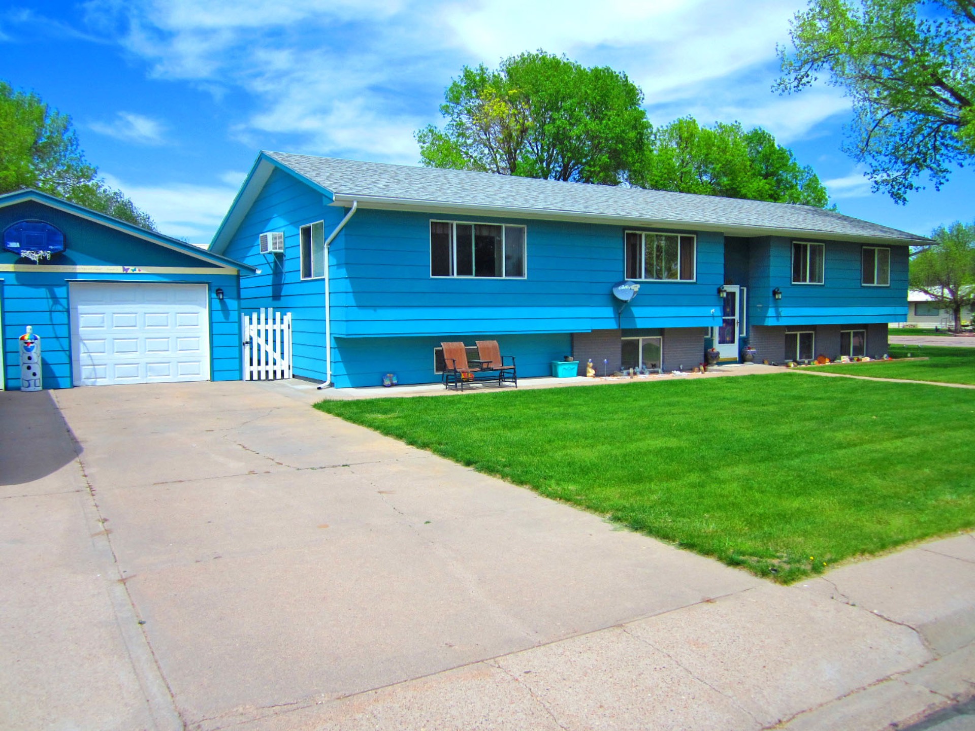900 W 2nd Ave., Yuma, CO 80759 (Sold MyStateMLS Listing #10410010)