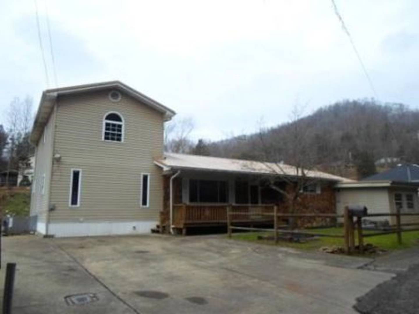 273 Left Penhook Rd., Harold, KY 41635 (Sold NYStateMLS Listing #10500192)