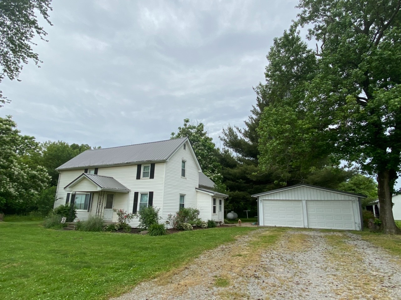 1431 County Road 1300 E, Geff, IL 62842 (Sold MyStateMLS Listing #10897504)