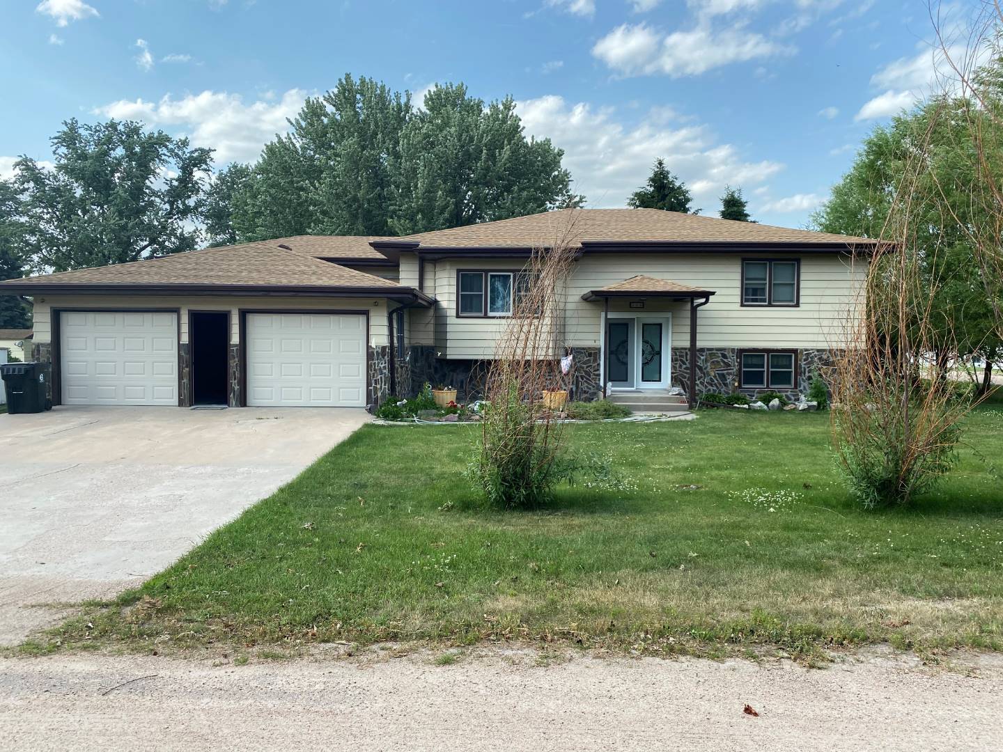 306 East 1st Street, Chambers, NE 68725 (Sold NYStateMLS Listing #10917350)