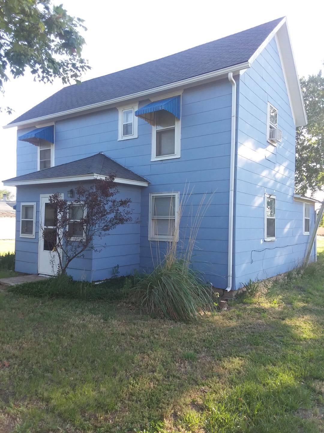 225 N Main, Cunningham, KS 67035 (Sold MyStateMLS Listing #10918088)